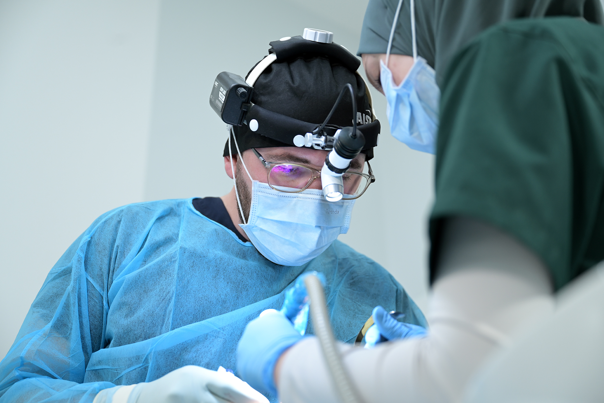 AIC | Advanced Implantology Center